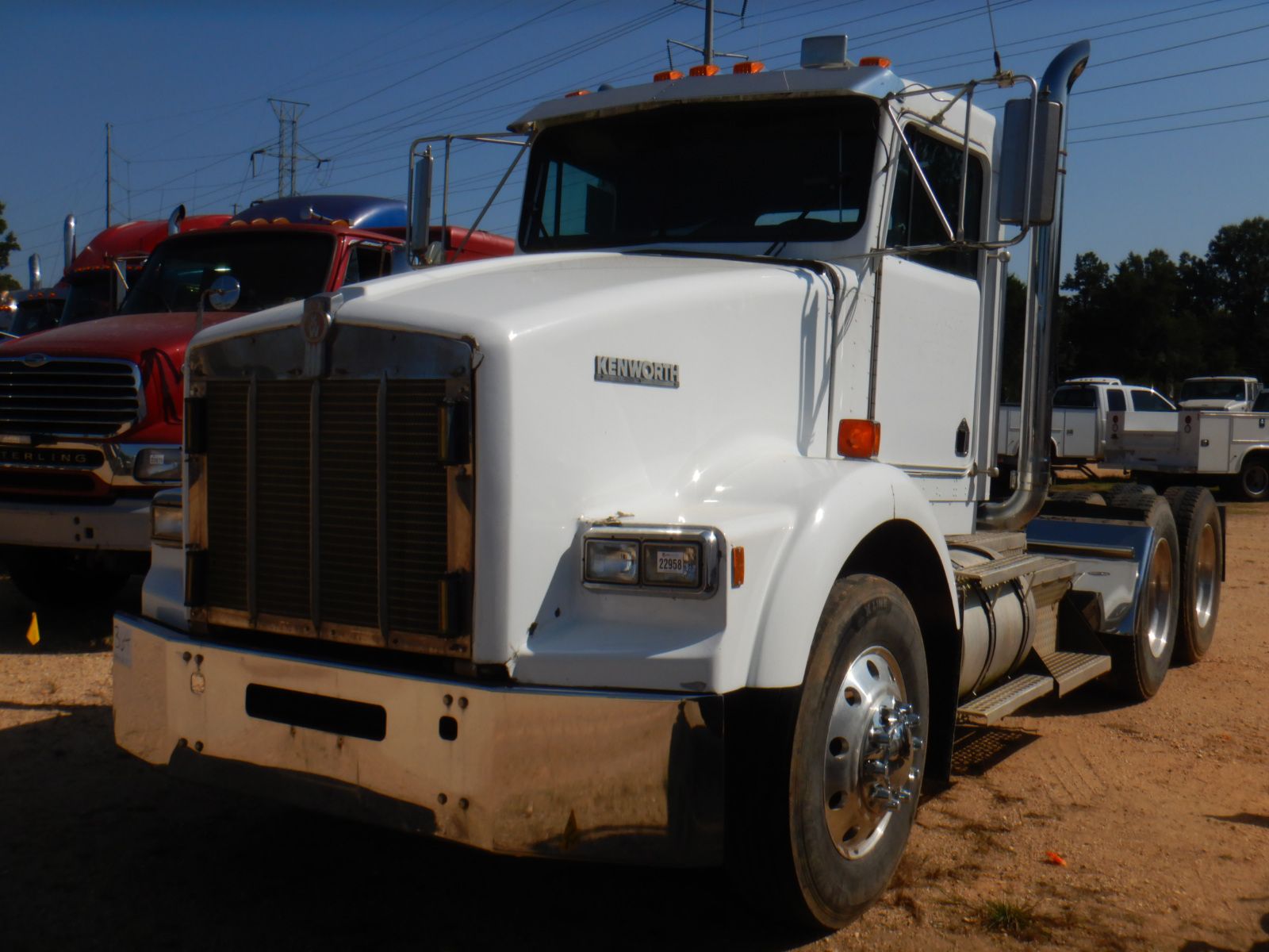 1995 KENWORTH T800 Day Cab Truck