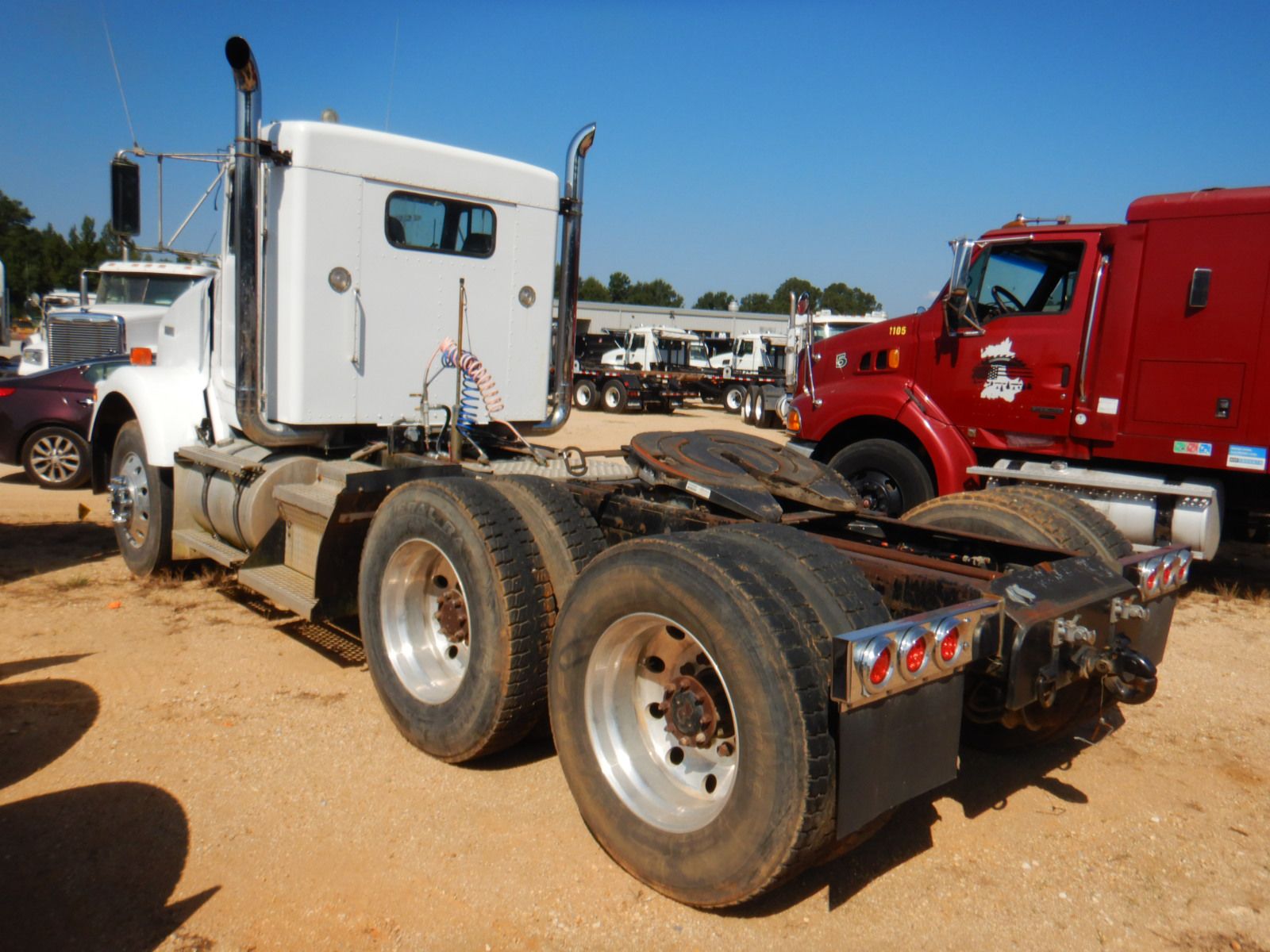 1995 KENWORTH T800 Day Cab Truck