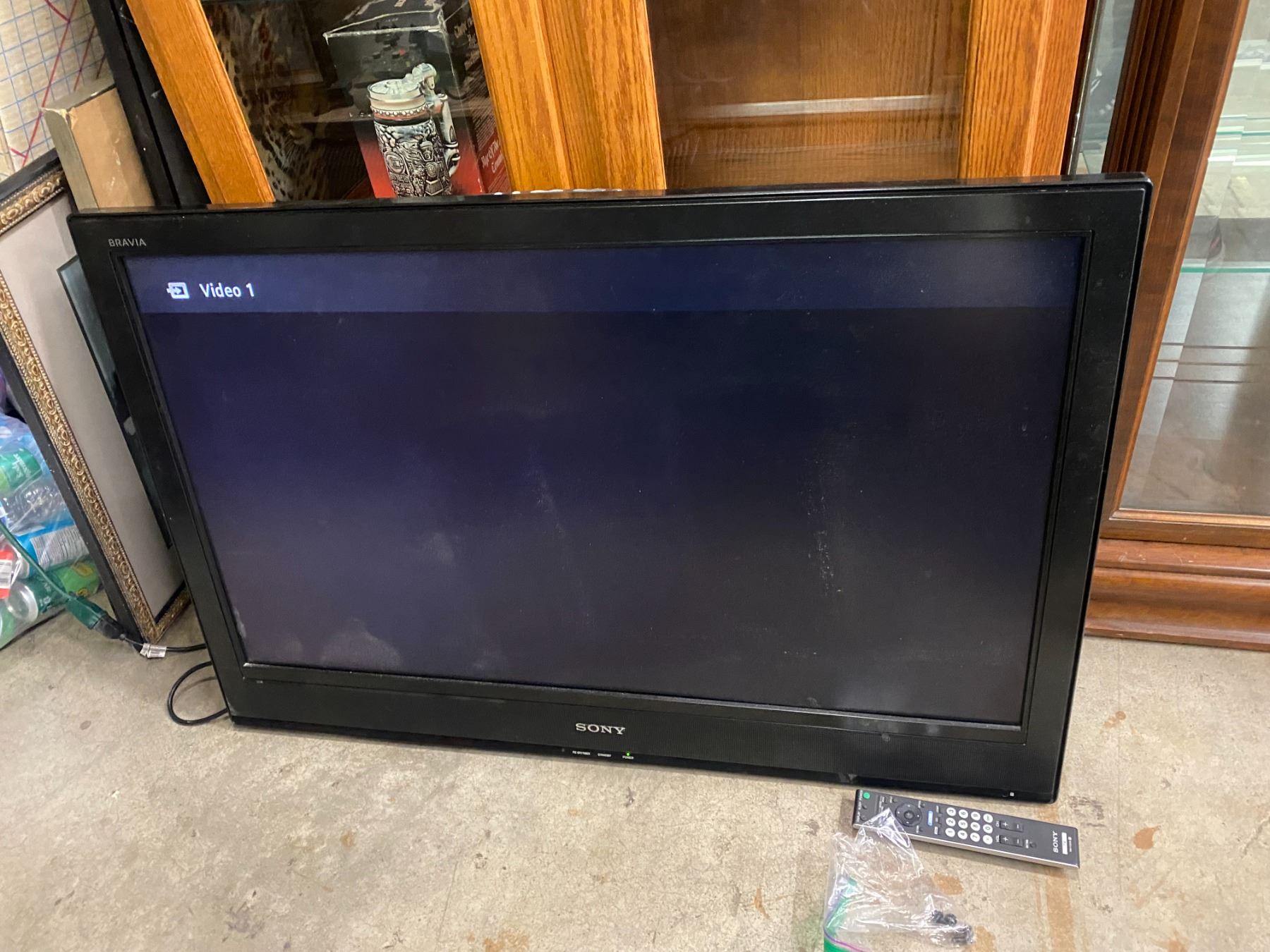 Sony Bravia with remote 40 inch tv