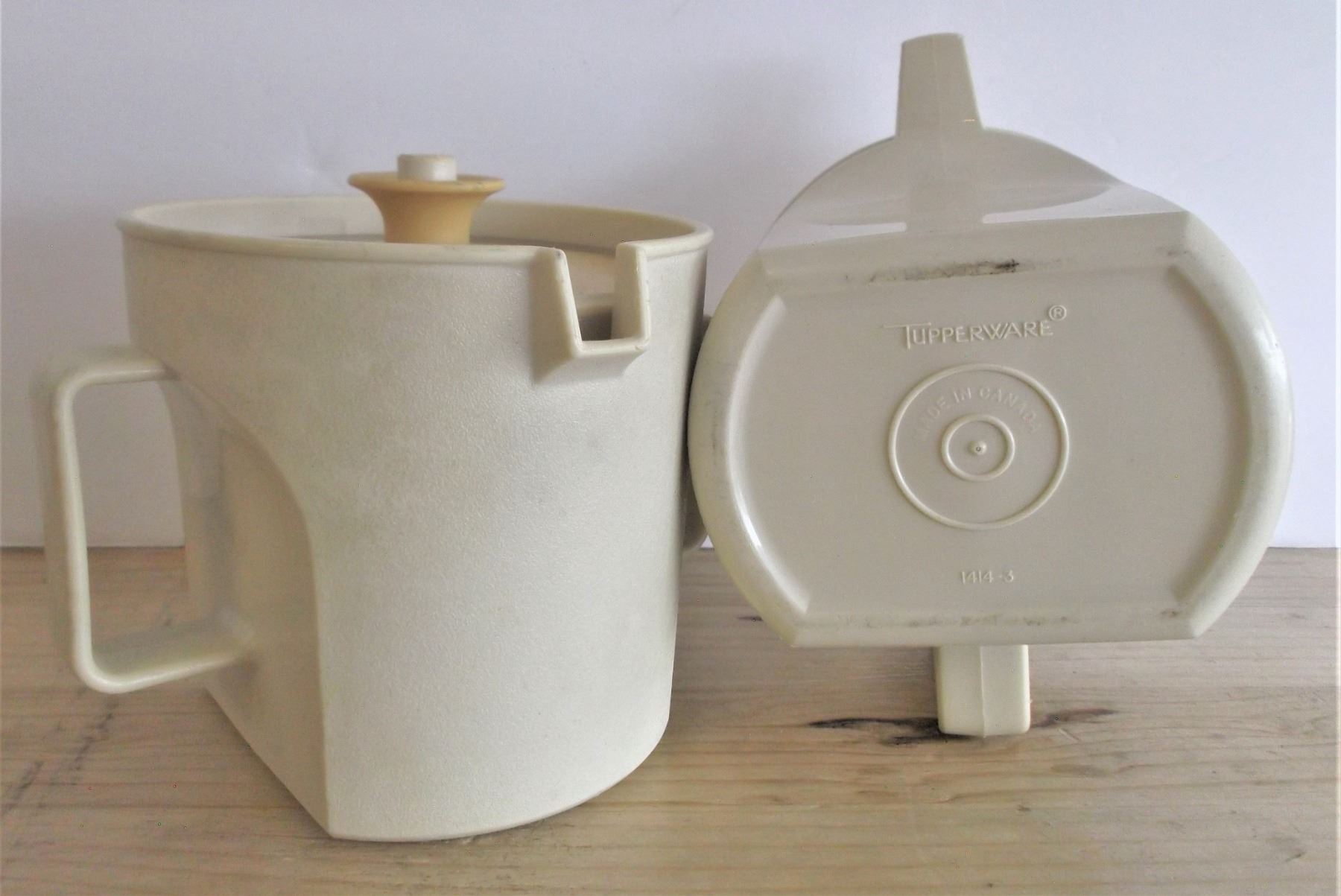 Vintage Tupperware Sugar Bowl and Creamer