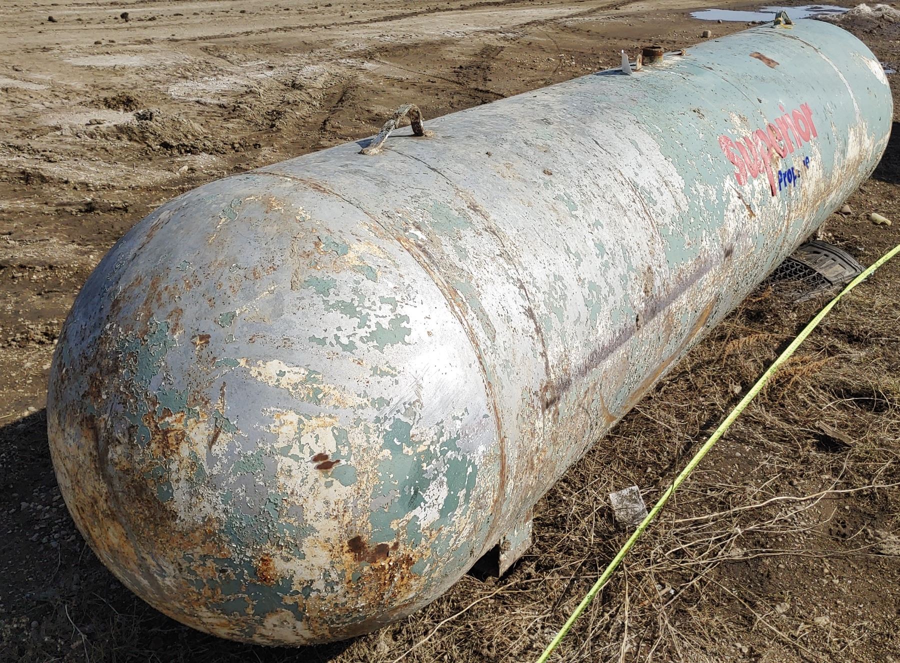 Vintage 1000 LB Propane Tank *NOT CERTIFIED* - Schmalz Auctions