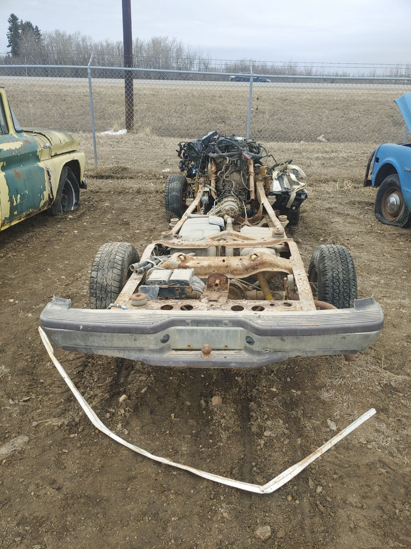 Ford Explorer 4X4 Chassis 4.0L V6 - Schmalz Auctions