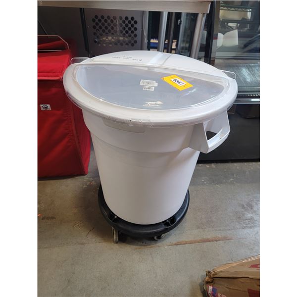 Round ingredient bin on casters