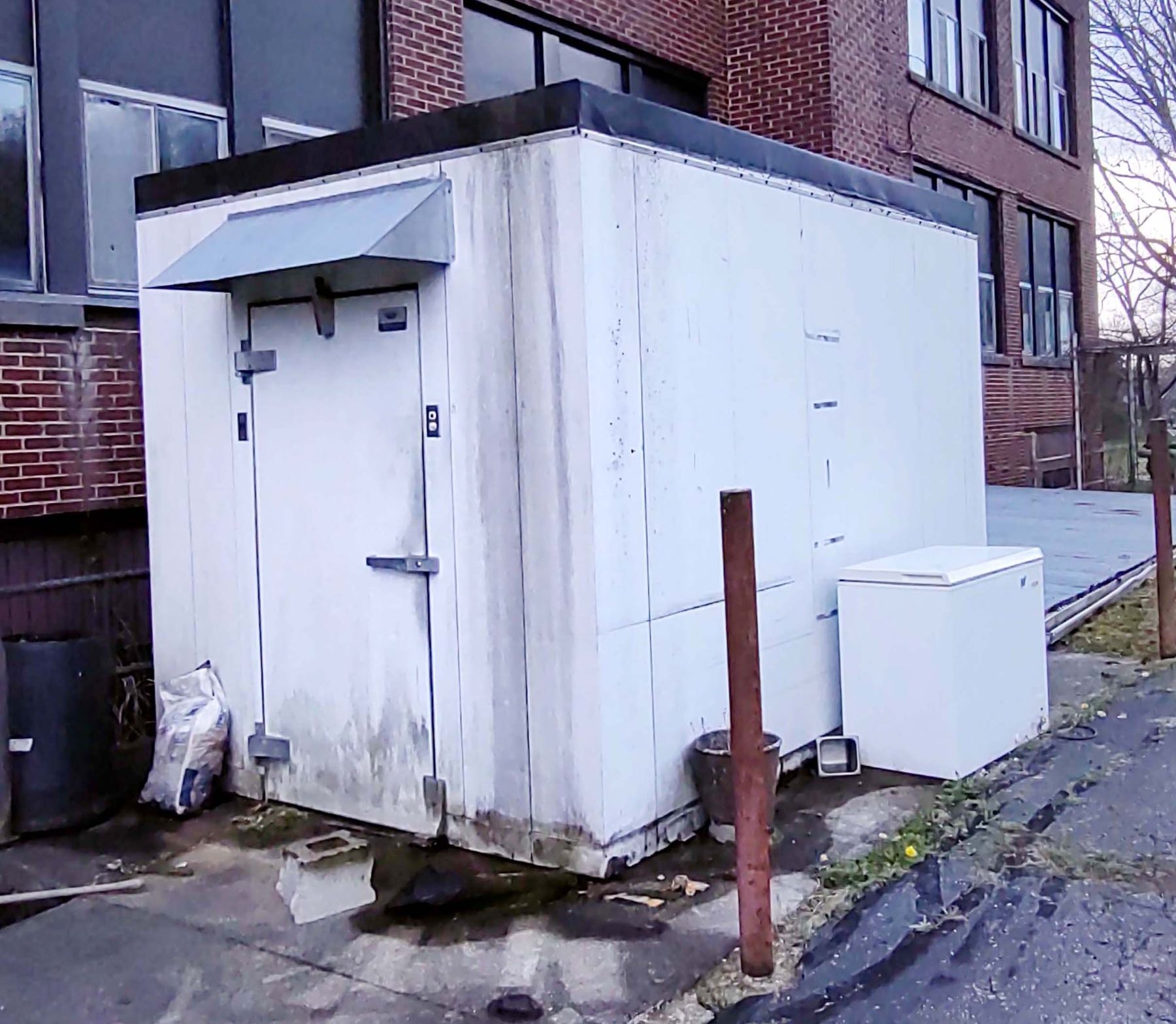 VOLLRATH MODEL #56845 WALK IN COOLER, RUNS - 8'W X 8.5'H X 12'D