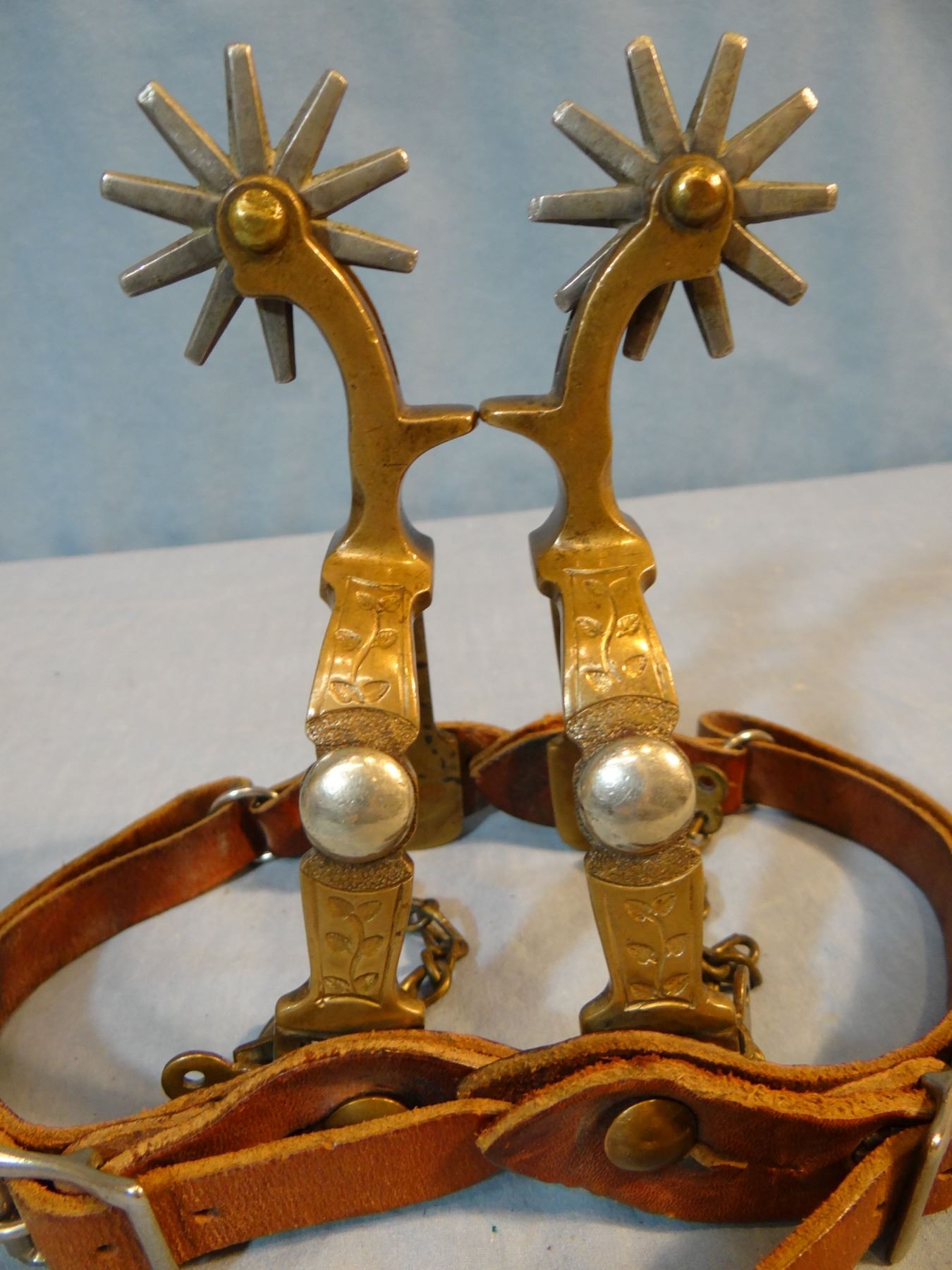 North & Judd Hercules bronze spurs, single silver dot
