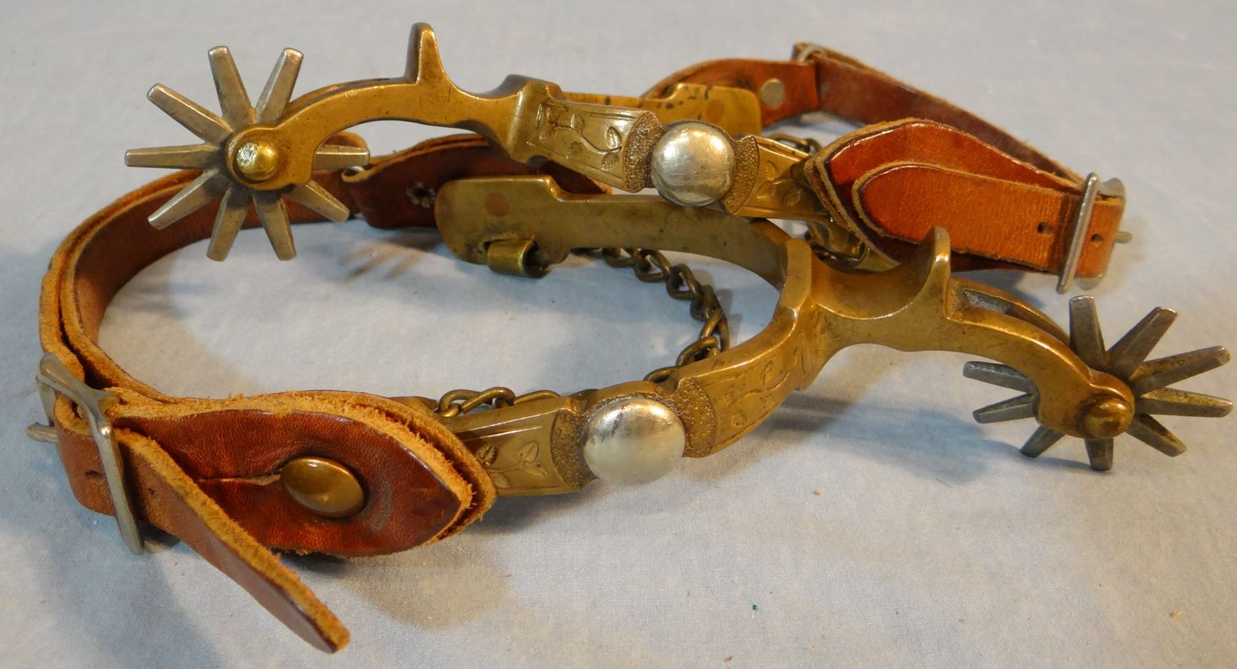 North & Judd Hercules bronze spurs, single silver dot