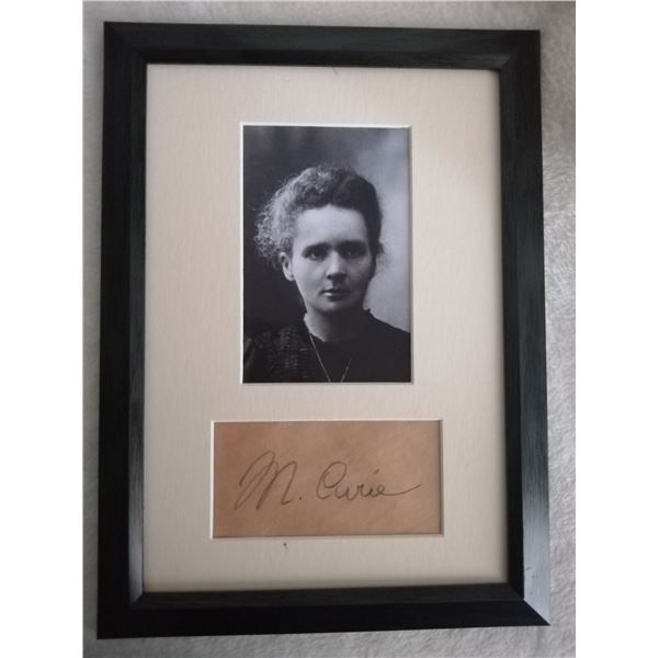 Marie Curie signature. (1867-1934).