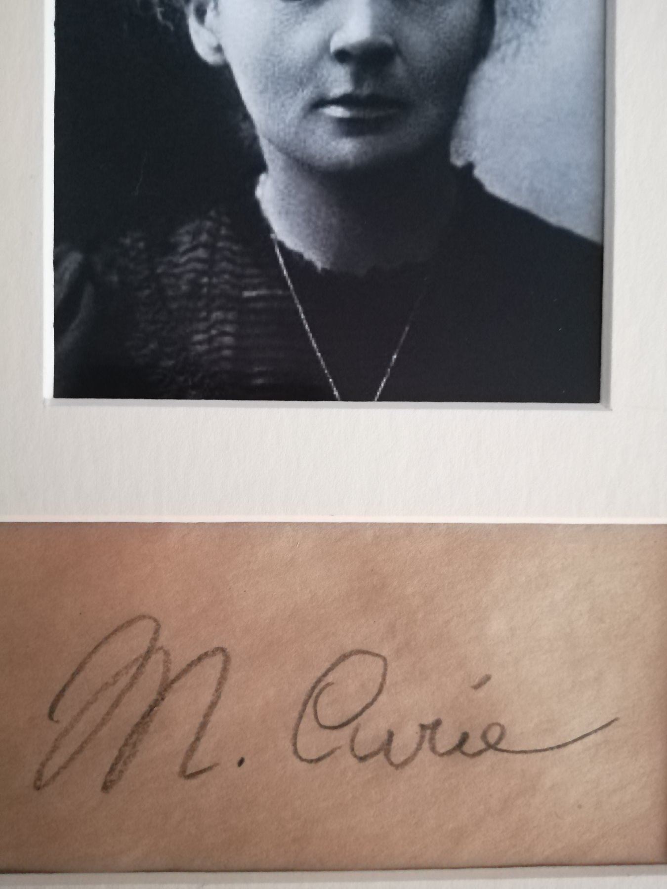 Marie Curie signature. (1867-1934).