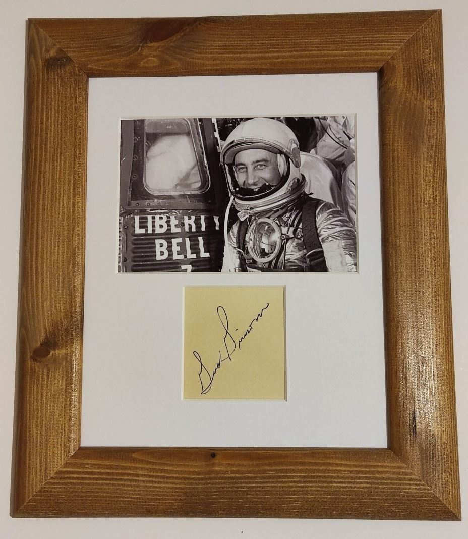 Gus Grissom autograph. (1926-1967).