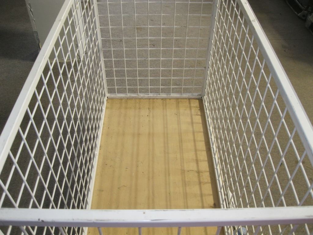 Wire Mesh Crate With Wooden Bottom