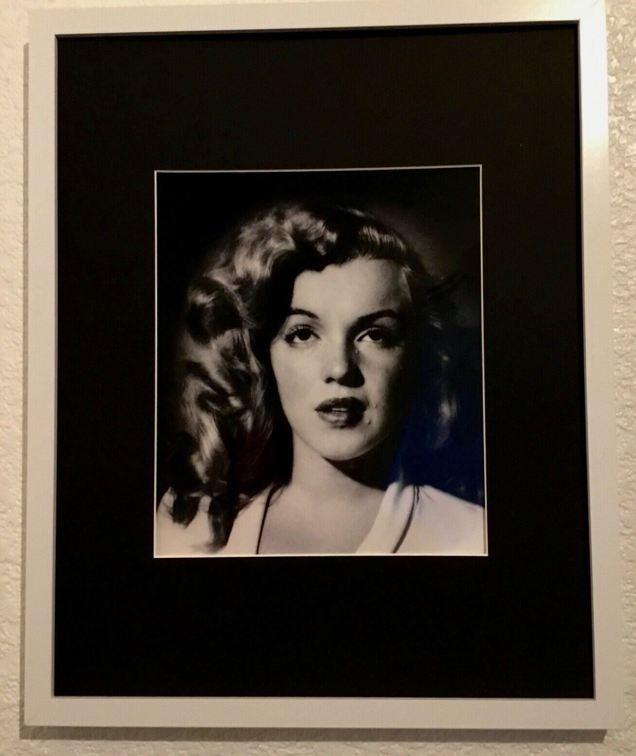 Photographer: Philippe Halsman - Marilyn Monroe crying.