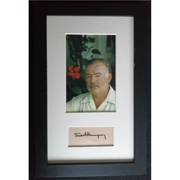 Ernest Hemingway autograph.(1899-1961).