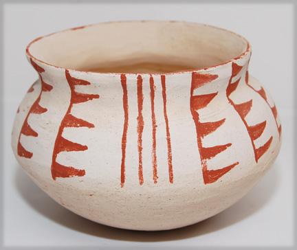 MOJAVE POTTERY JAR