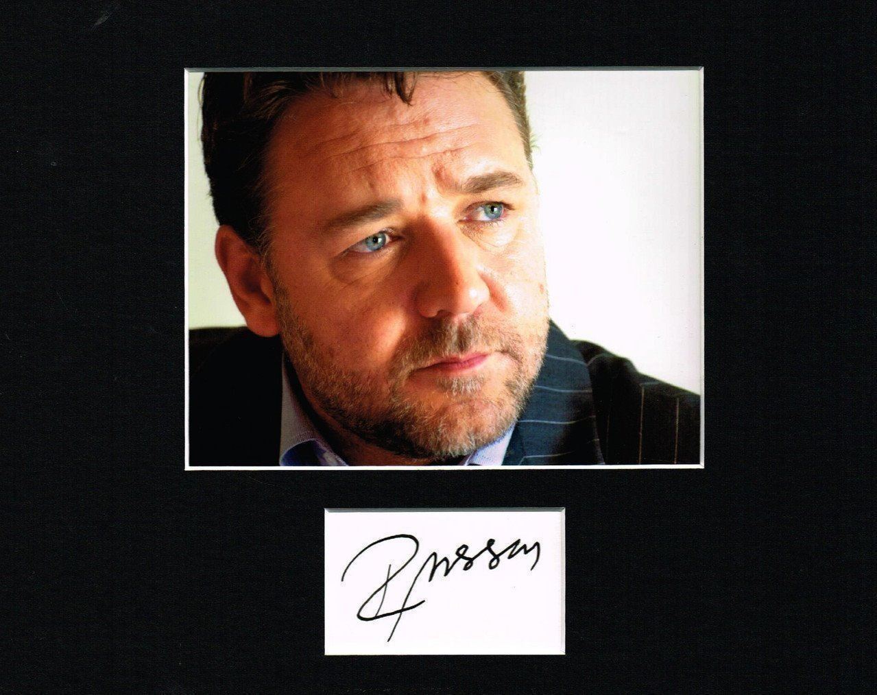 Russell Crowe autograph (1964-).