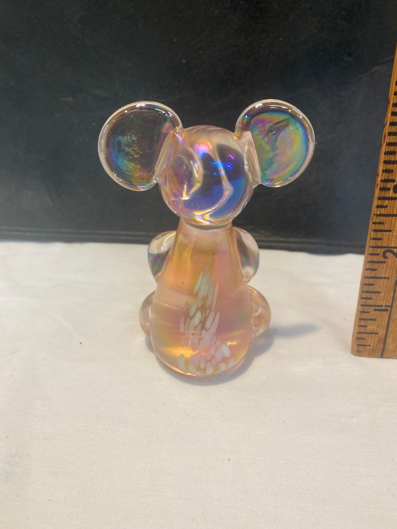 Vintage Fenton art glass mouse