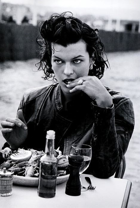 Photographer: Peter Lindbergh - Milla Jovovich.