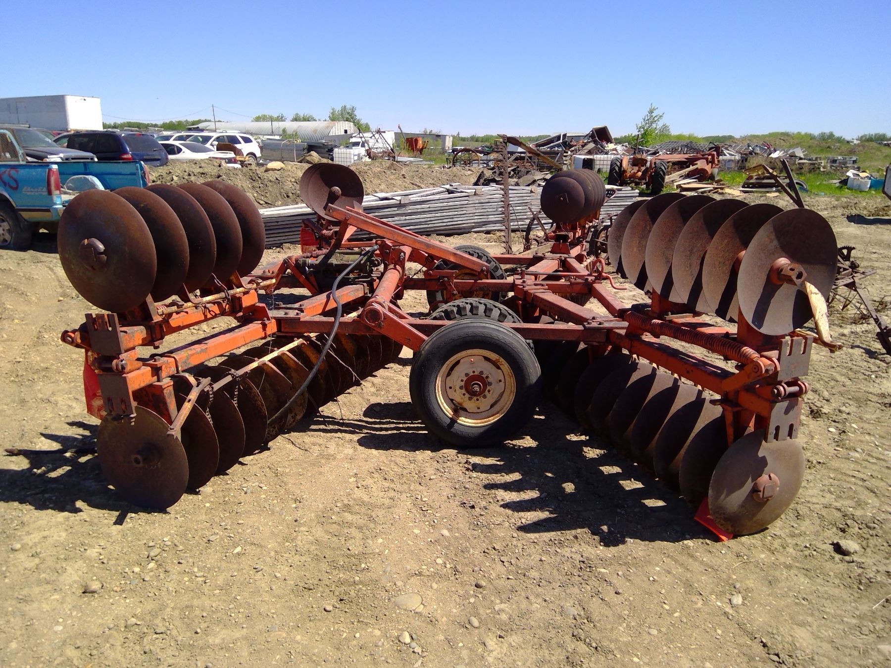 20' Tandem Disk JI Case w/ Hydraulic Ram