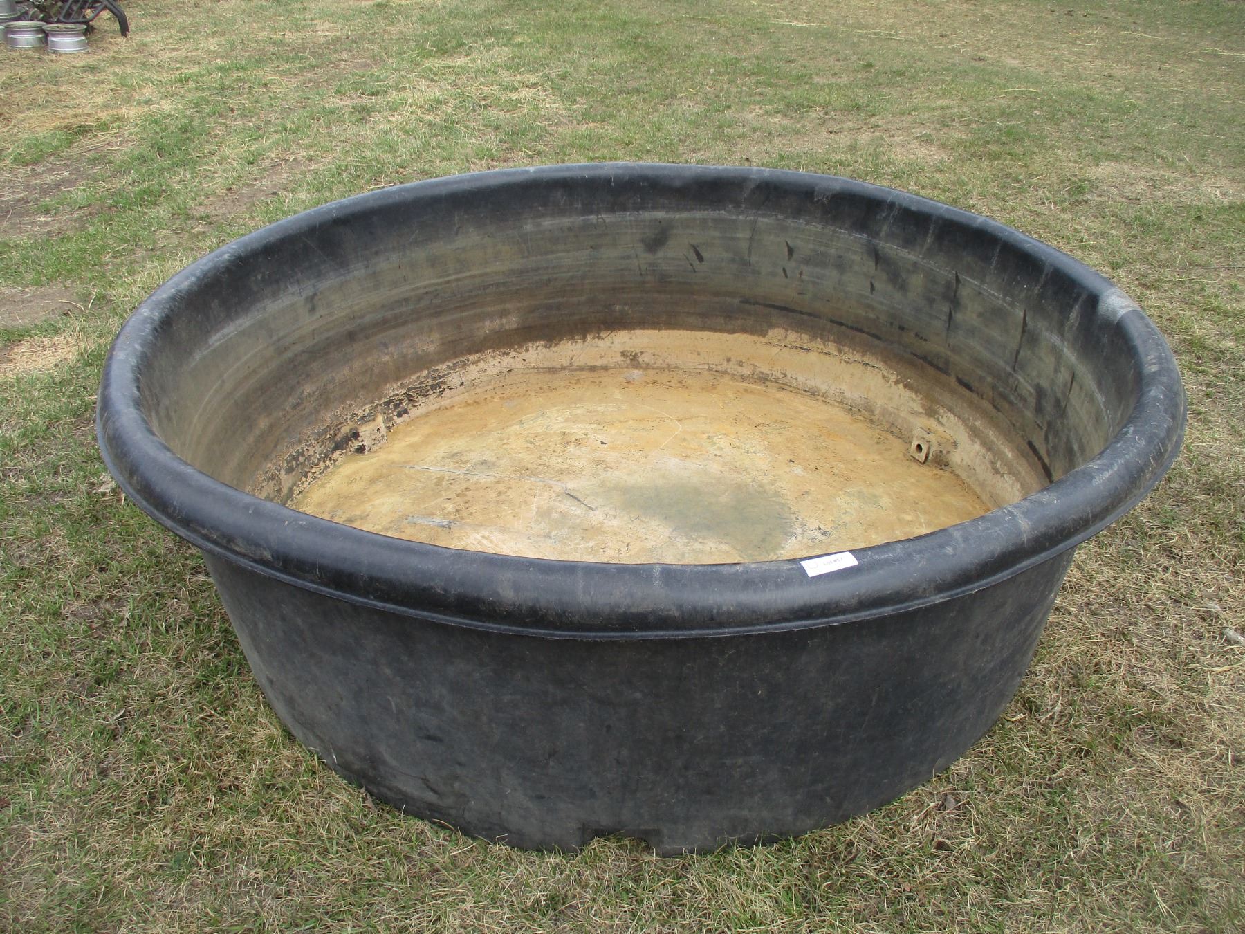 Water trough hard plastic 78" round