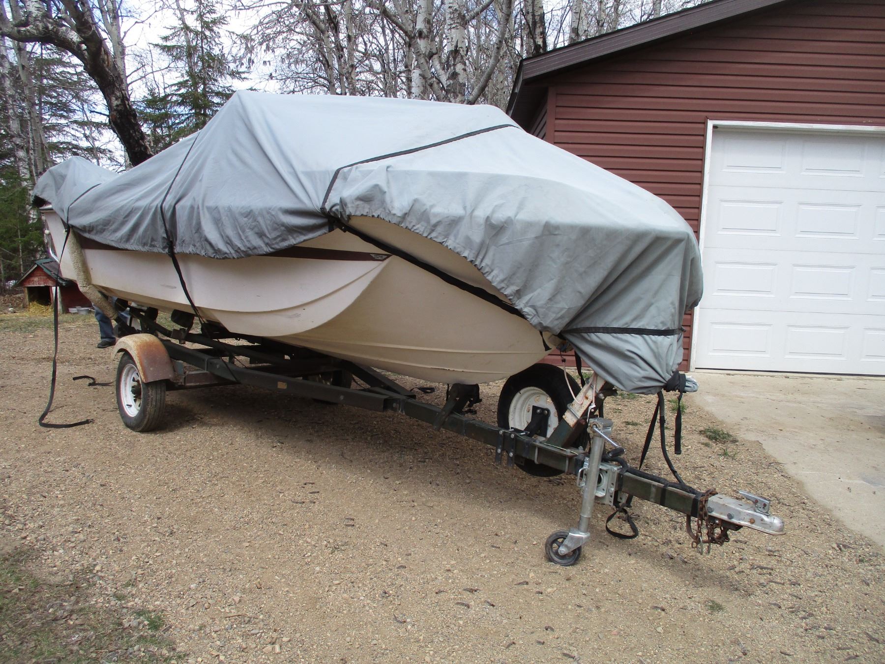 16ft Hydro-Vee Boat + Trailer with Chrysler motor (90HP) - new seats ...