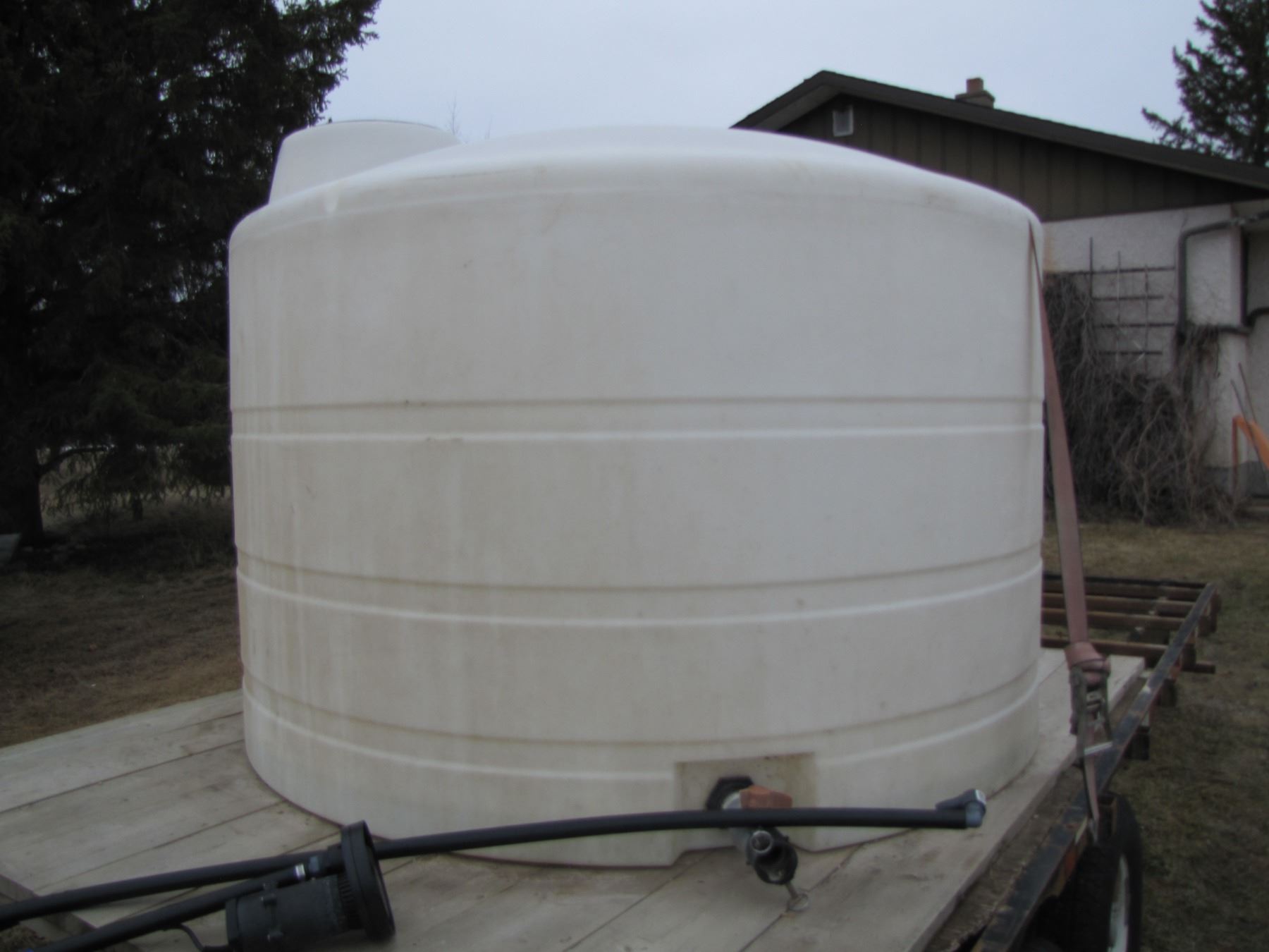 Polly tank 1250 imperial gallons