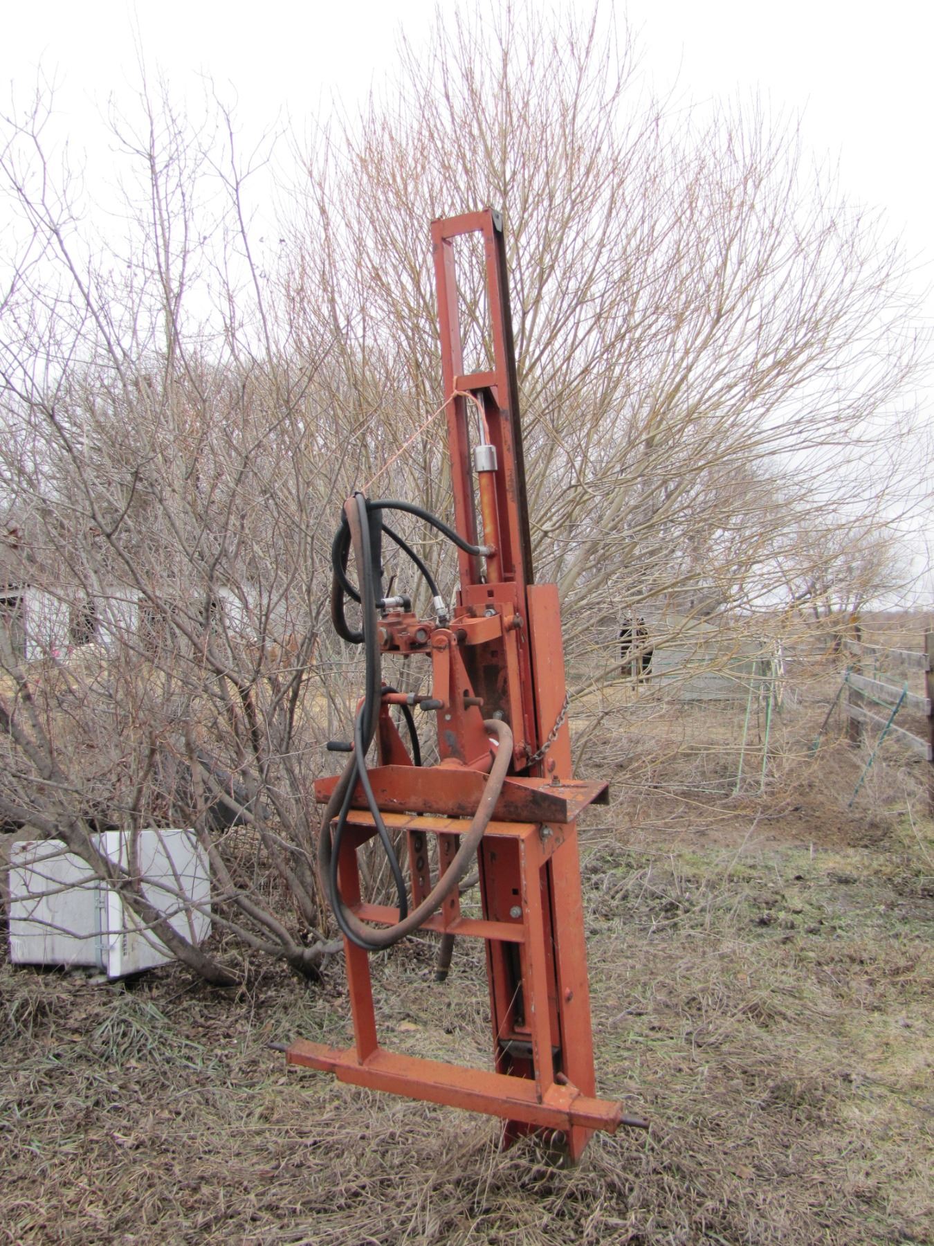 Shaver manufacturing company model HD-8 3 point hitch post pounder