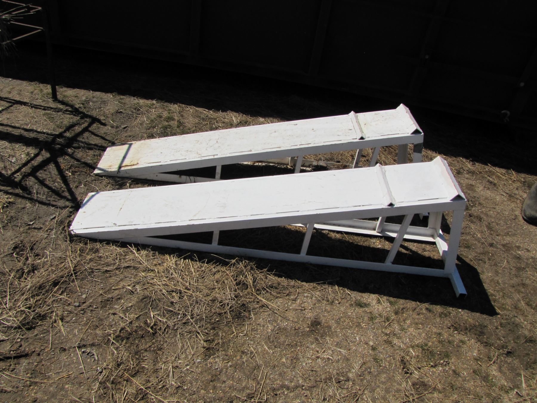 Set of metal car ramps