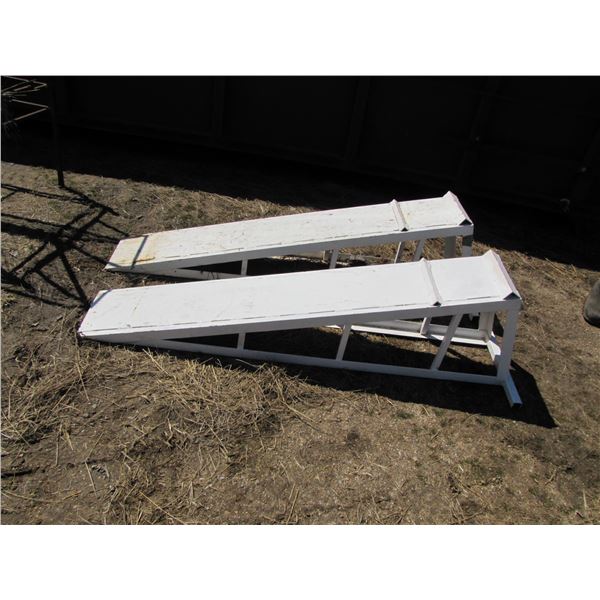 Set of metal car ramps