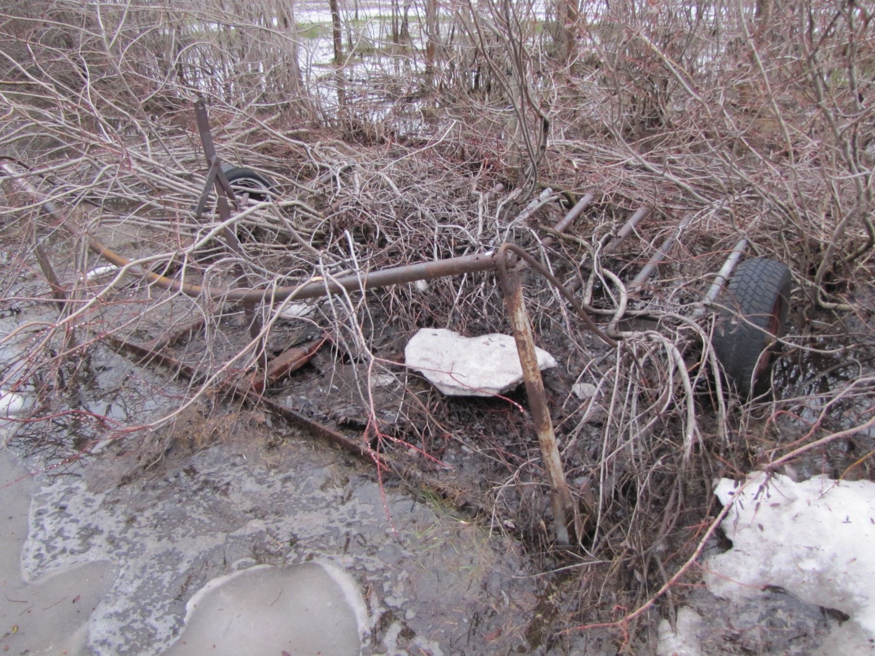 Small square bale stooker