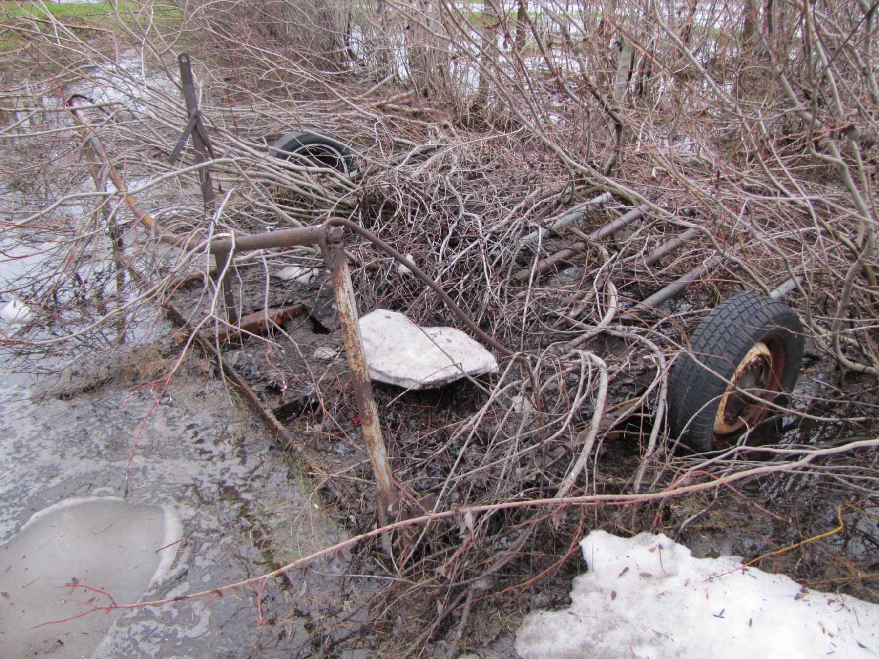 Small square bale stooker