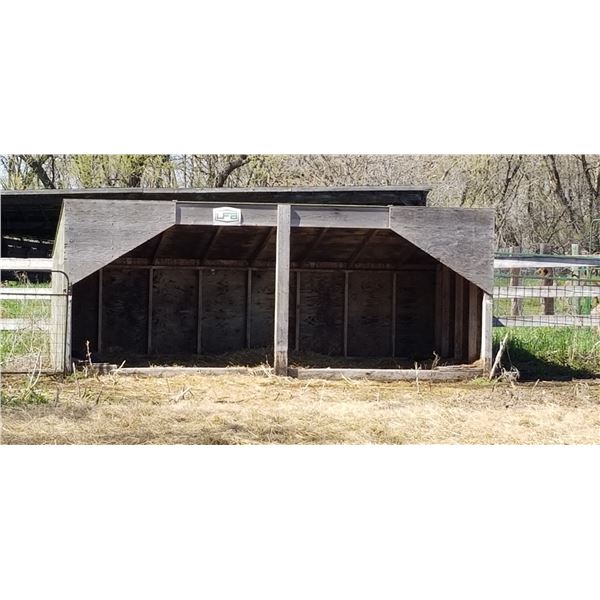 Calf / Small animal shelter. 8ft. x 16 ft treated plywood, 4x6 skids