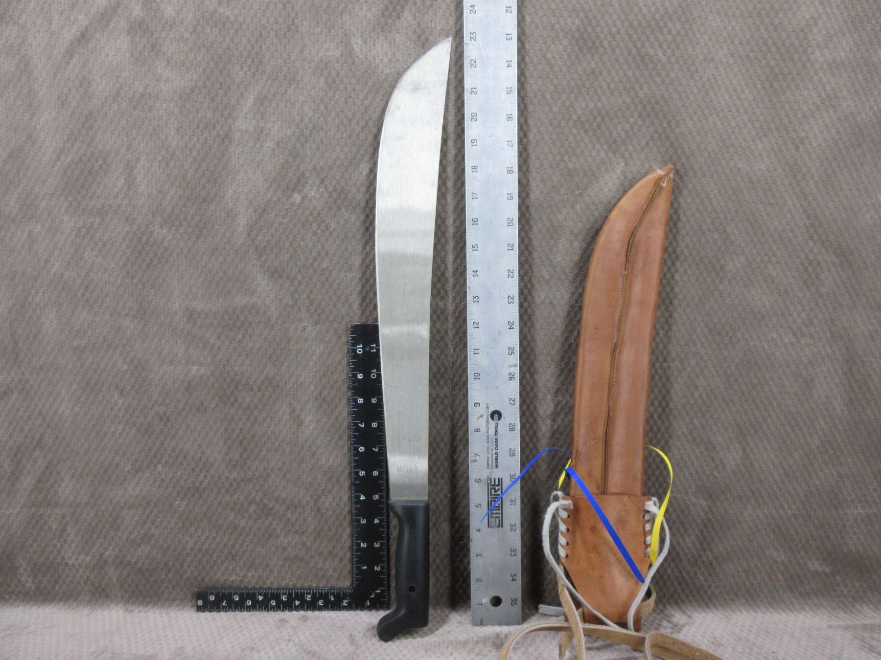 Corneta No. 127 Machete with Sheath - Made in El Salvador