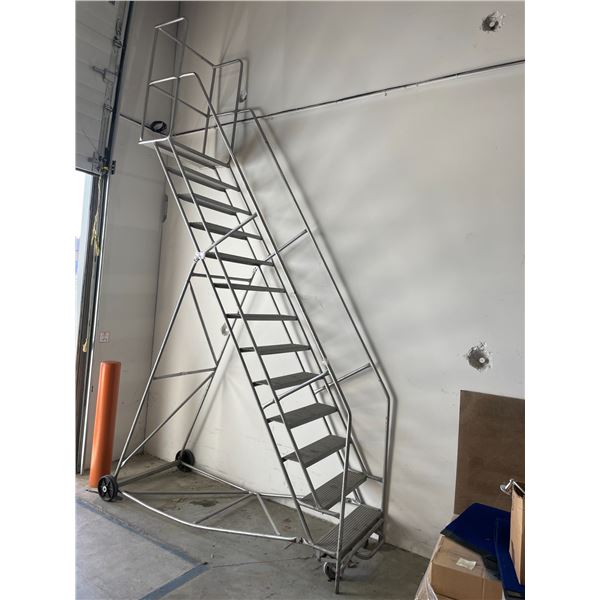 GREY METAL 13 MOBILE WAREHOUSE STAIRS grey-metal-13-mobile-warehouse-stairs