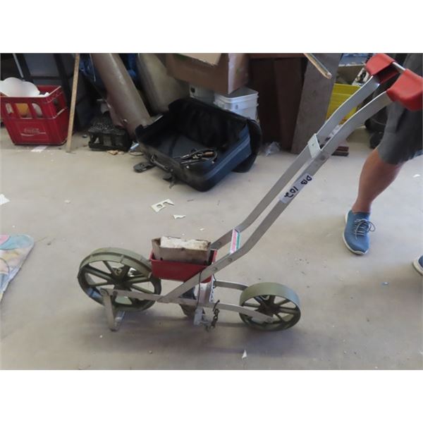 Garden Seeder With 4 Discs Mcsherry Auction Service Ltd