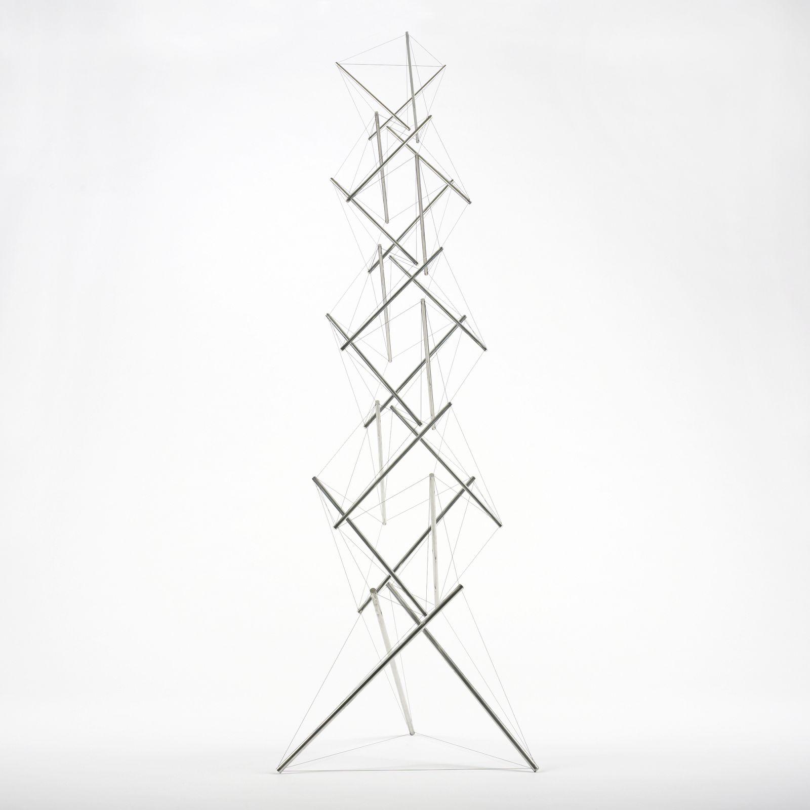 Kenneth Snelson E.C. Column