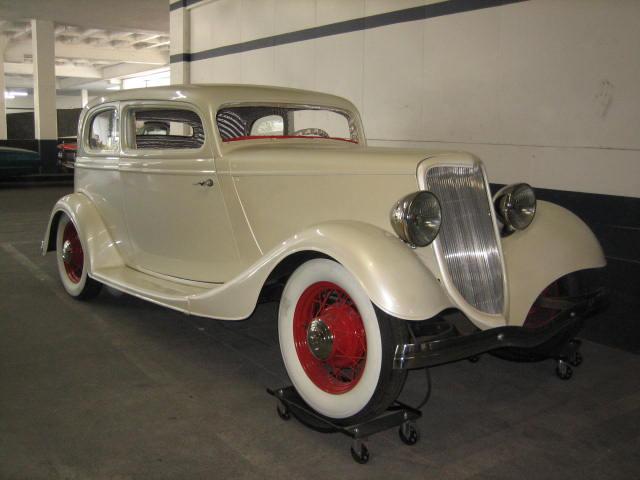 1933 Ford Victoria