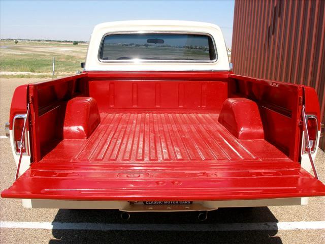 1971 Ford F-100 with Ostrich interior!!!!