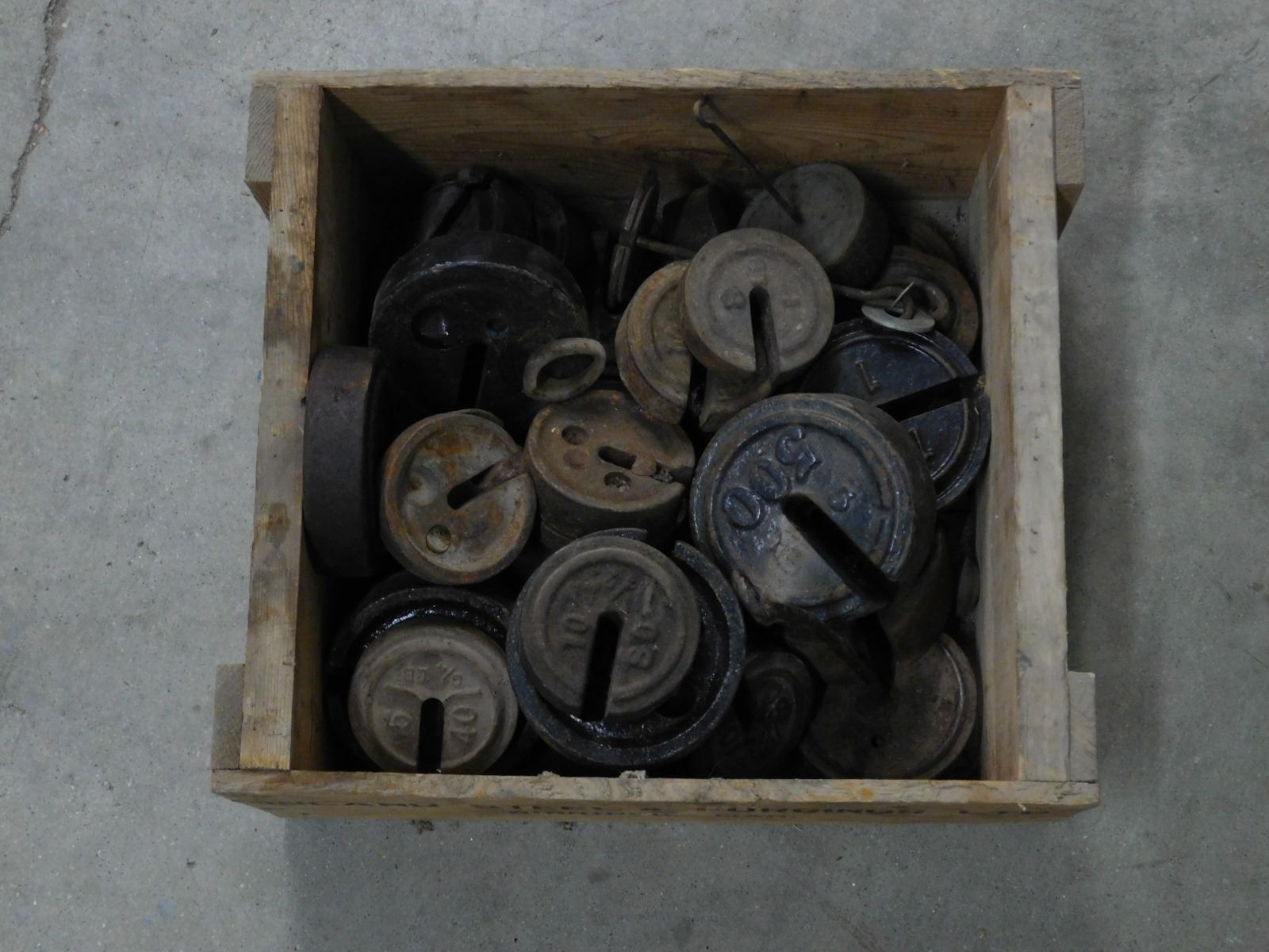 Box of Weights Circular Misc Sliding Scale Antique Farm Rustic Decor ...