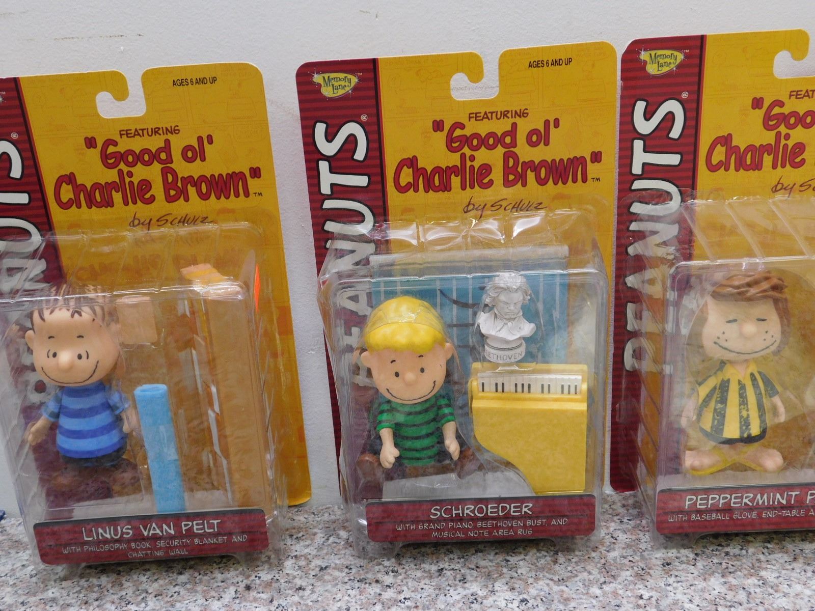Peanuts Memory Lane Figures Lot of 4 Packaged