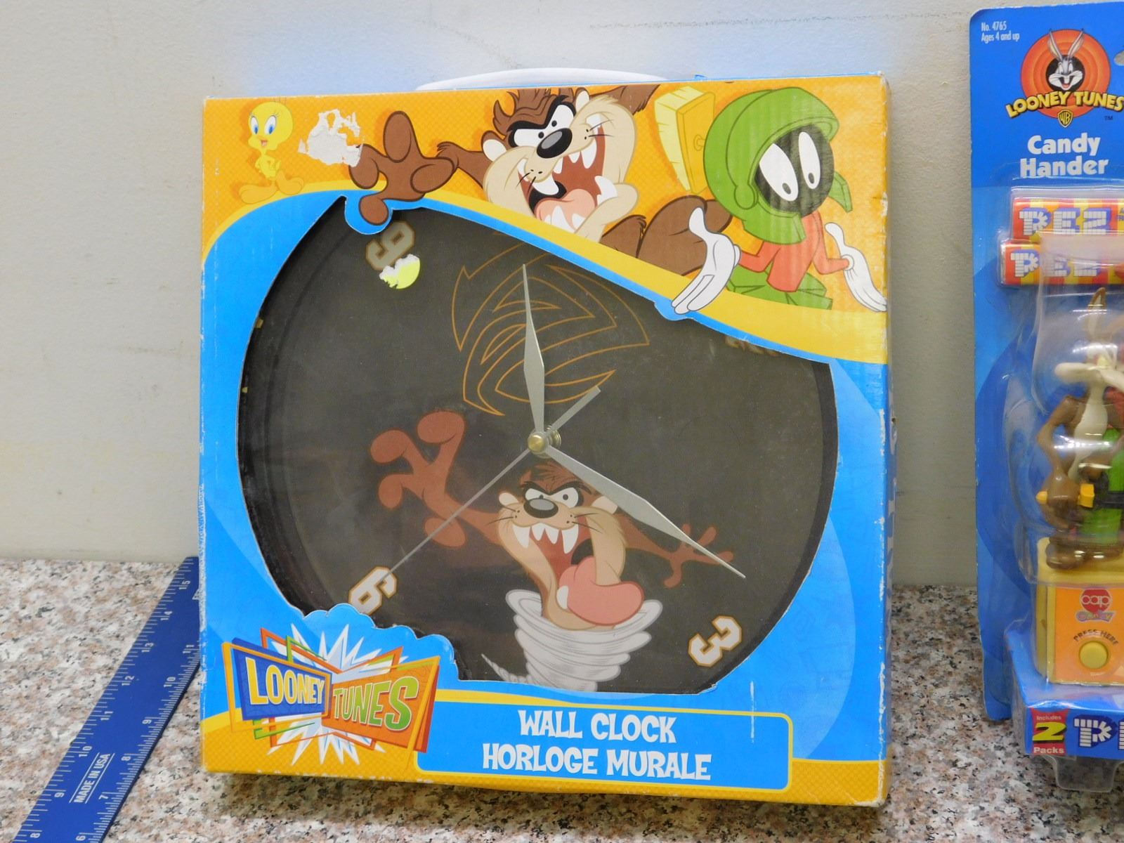 Looney Tunes Wall Clock PEZ Wiley Coyote Tazmanian Devil Road Runner Pair