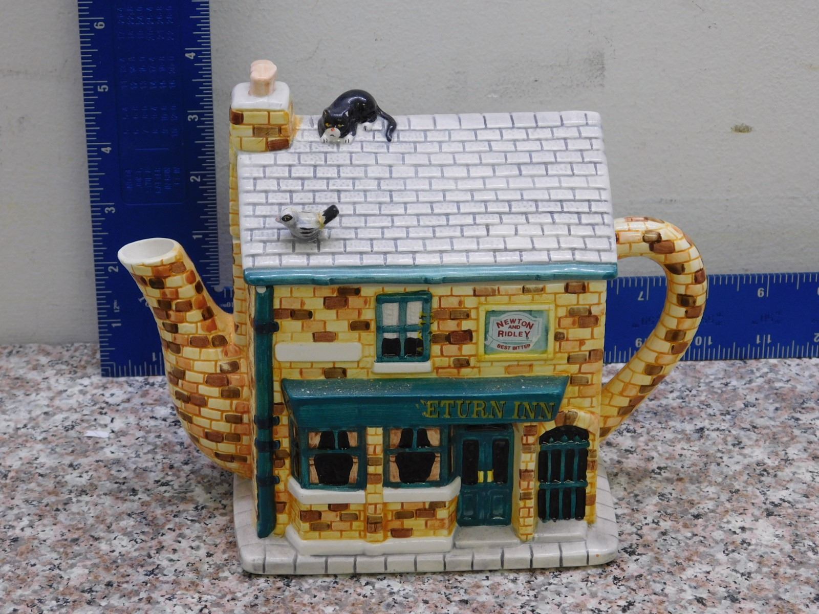 Coronation Street Rover's Return Inn Teapot British TV