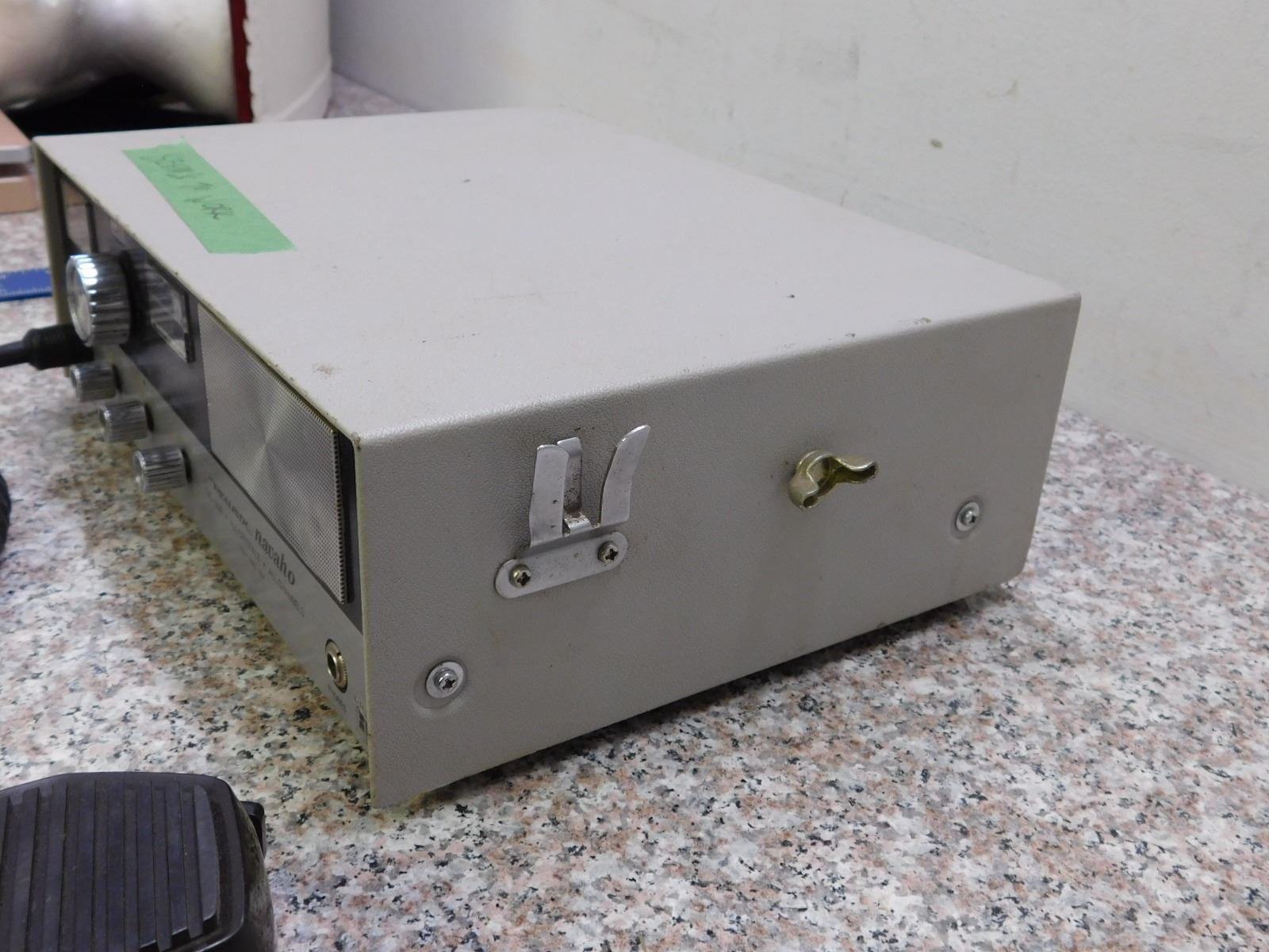 Realistic Navaho TRC-30A CB Radio Model 21-143