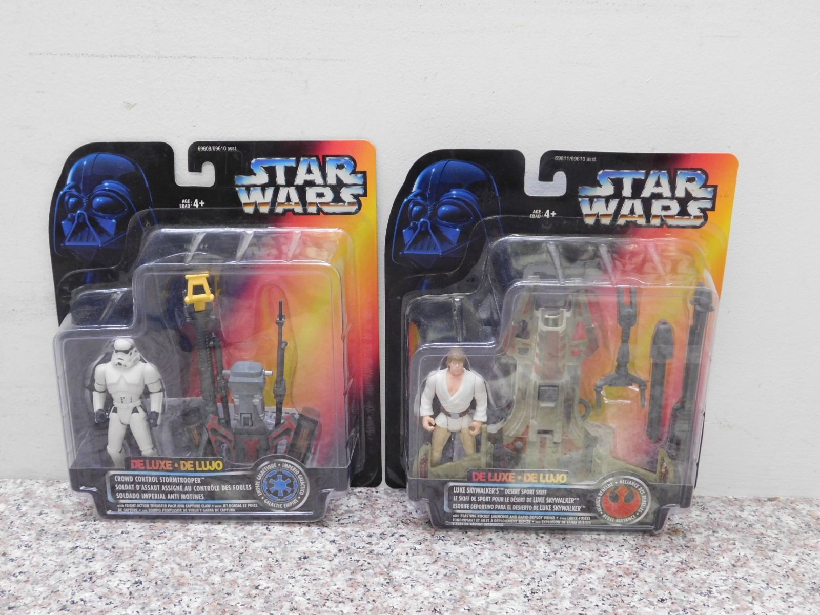 Star Wars De Luxe Luke Skywalker and Crowd Control Stormtrooper Figure ...