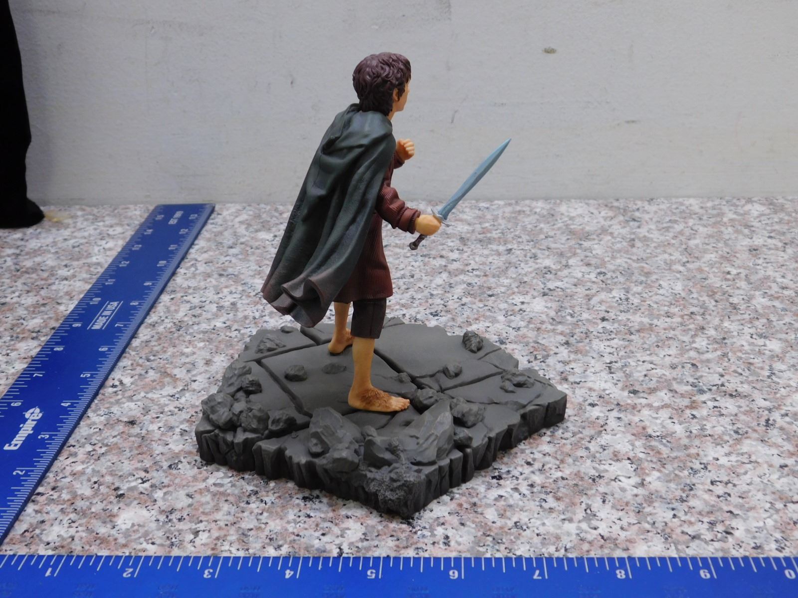 Iron Studios 1/10 Scale Frodo Statue Artscale Deluxe Statue