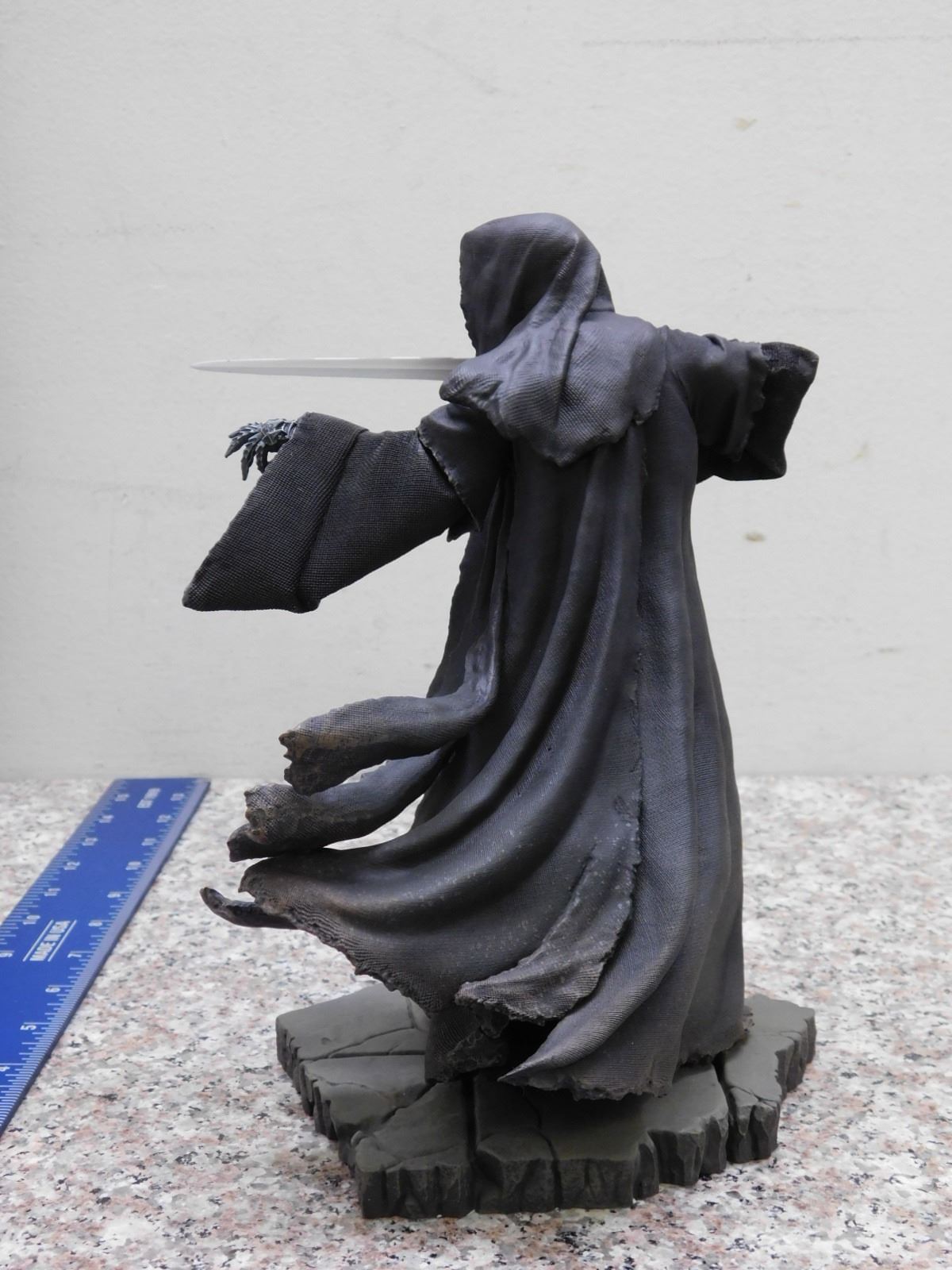 Iron Studios 1/10 Scale Attacking Nazgul Statue Artscale Deluxe Statue