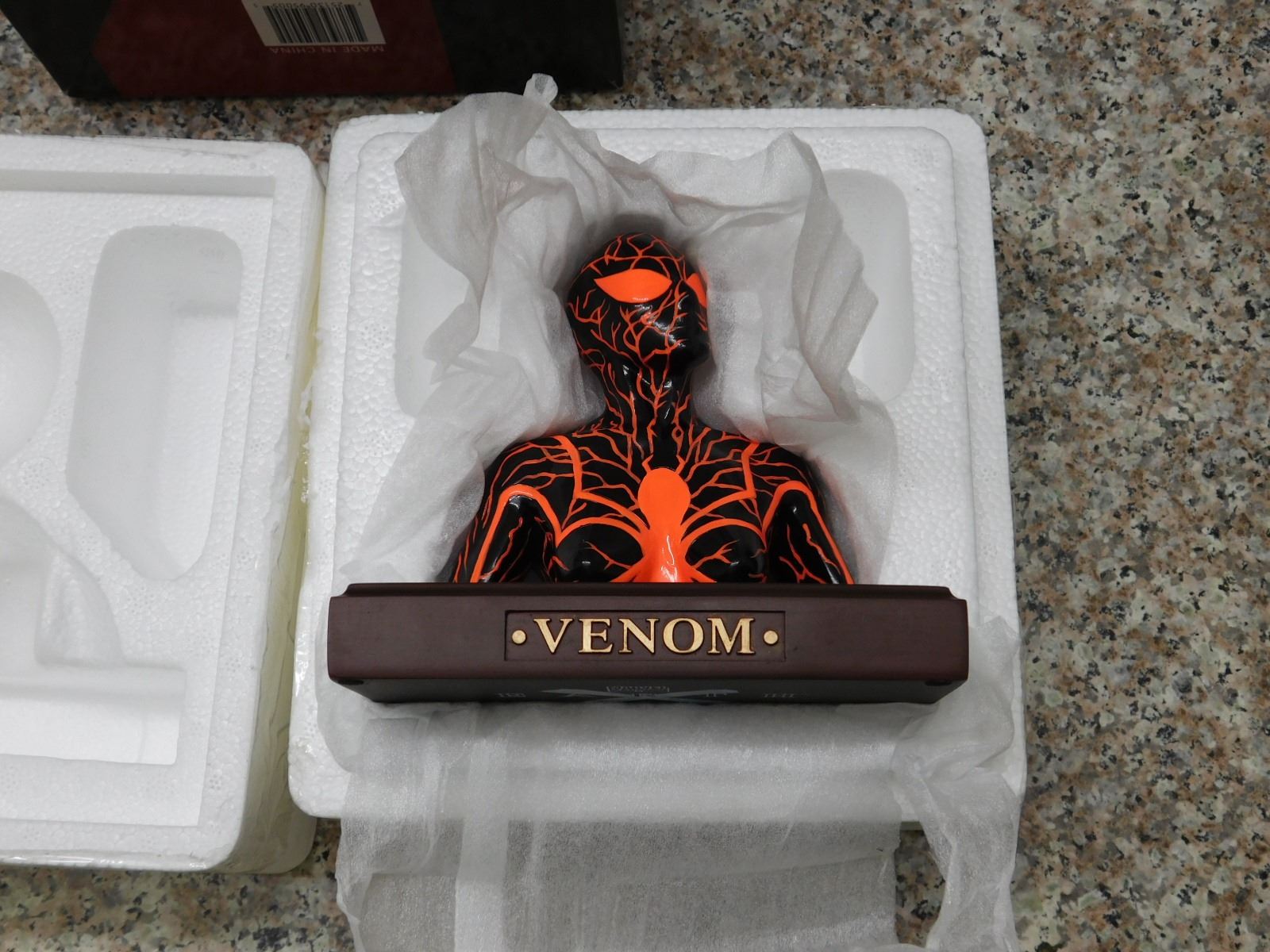 Marvel Alex Ross Earth X Dynamic Forces Spider-Girl Venom Quarter Scale ...