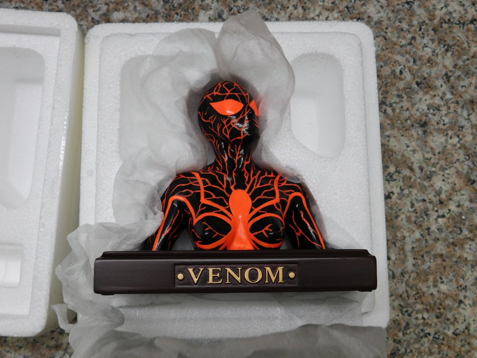 Marvel Alex Ross Earth X Dynamic Forces Spider-Girl Venom Quarter Scale ...
