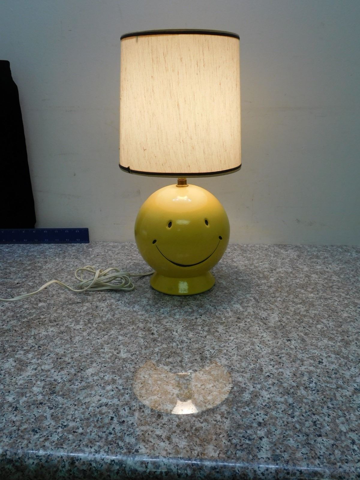 Vintage Happy Smiley Face Pottery Lamp