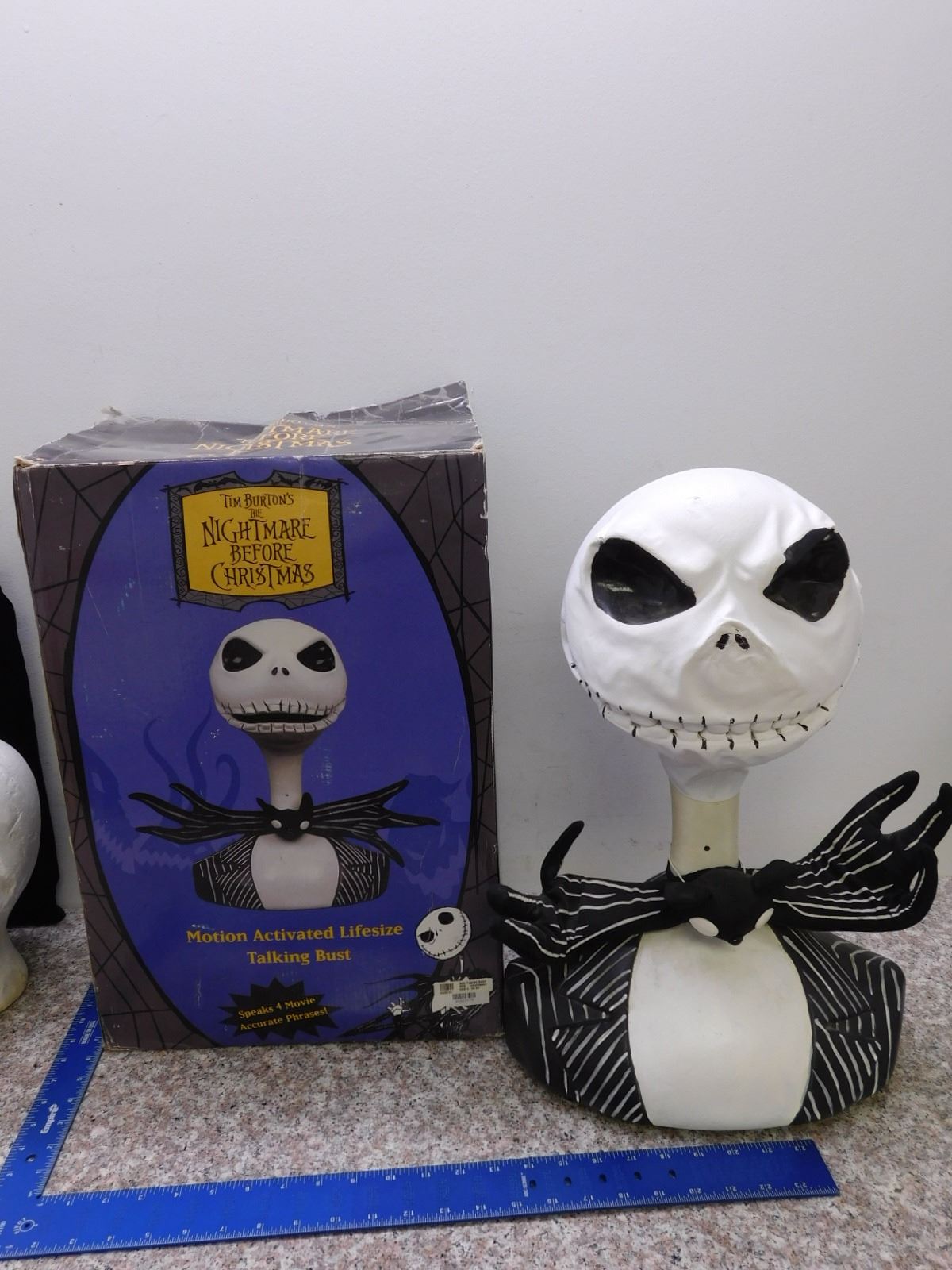 Jack Skellington Halloween Decoration NECA Motion Activated Life Sized ...