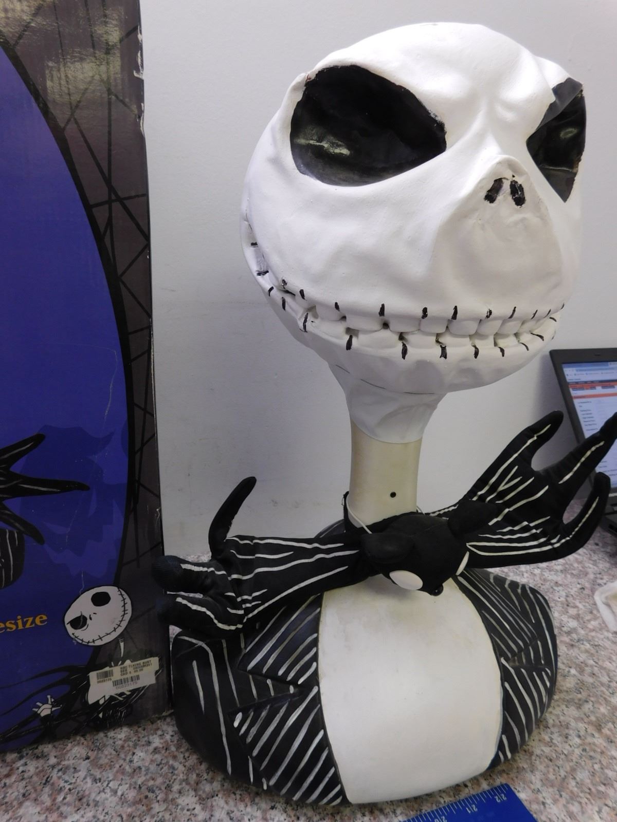 Jack Skellington Halloween Decoration NECA Motion Activated Life Sized ...