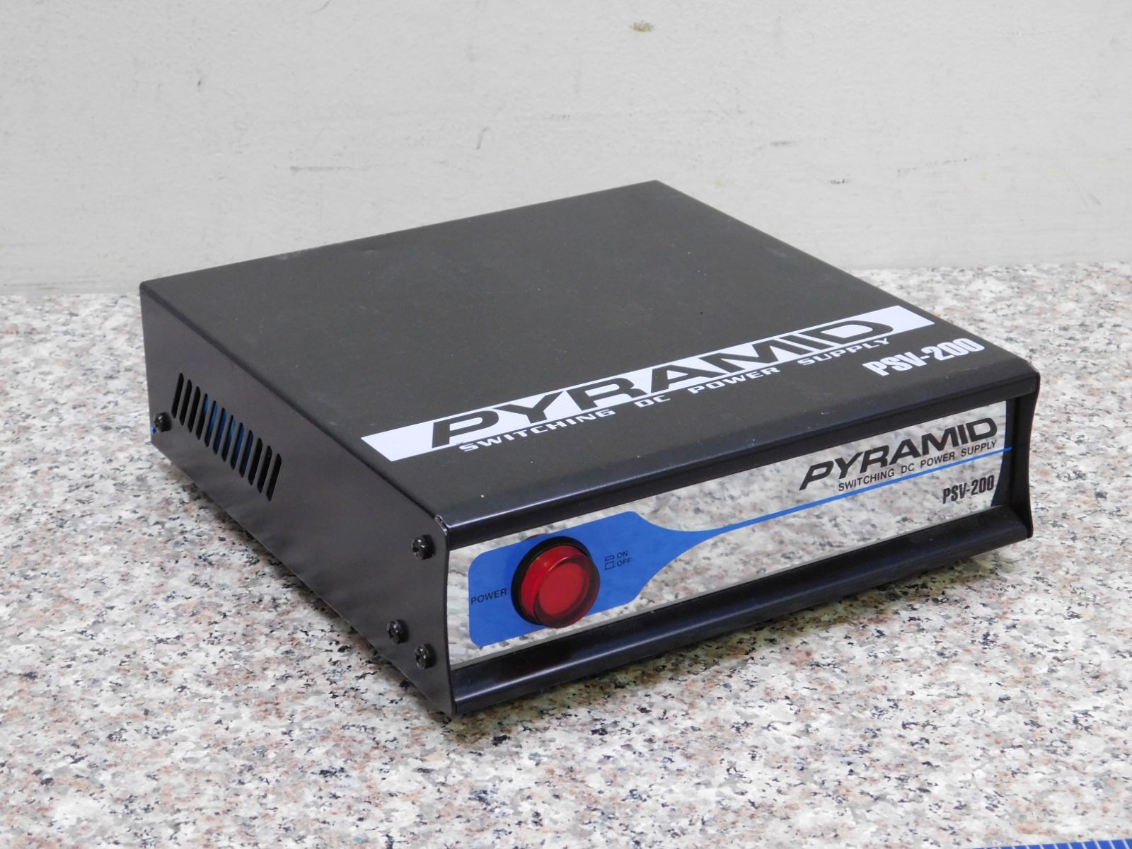 Pyramid PSV-200 13.8 volt DC Power Supply